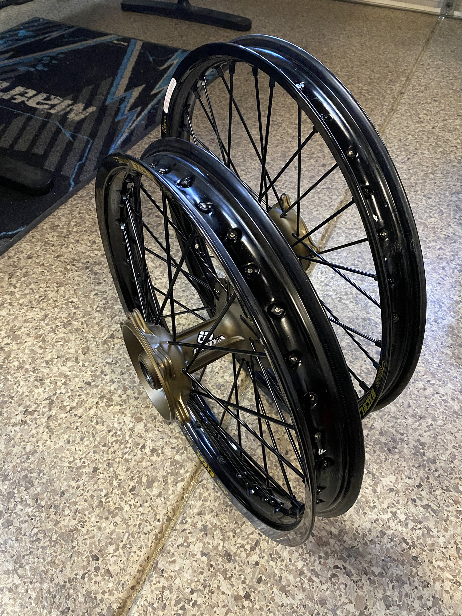 Garage Finds | Dubya USA Cerakoted Hubs - Swapmoto Live