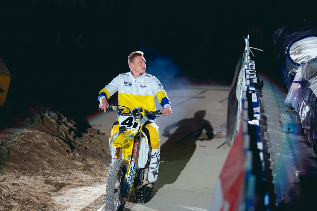 Brandon Hartranft Hospitalized With Multiple Spinal Fractures ...
